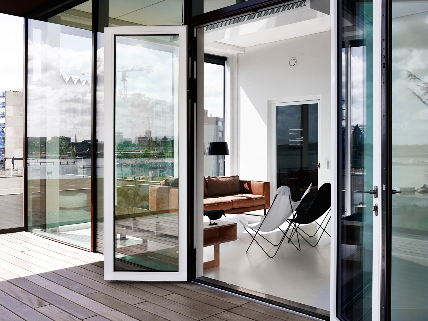 herfstkleuren van dedato's nieuwe pand - dedato